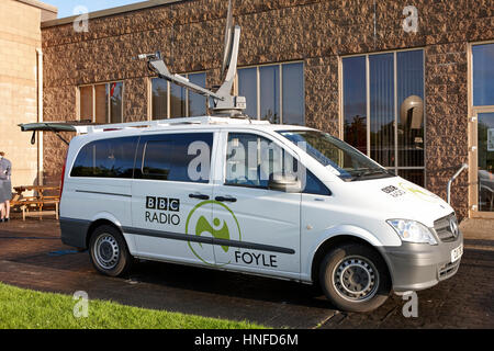 bbc satellite truck Stock Photo - Alamy