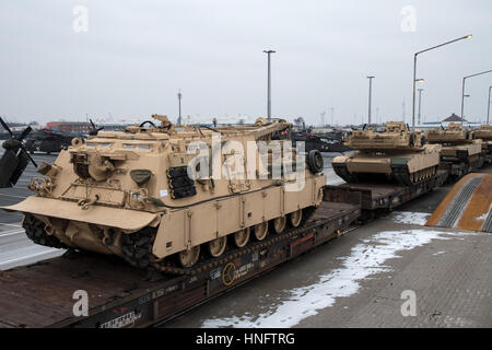 Bremerhaven, Germany. 12th Feb, 2017. US Army technicians prepare Black ...