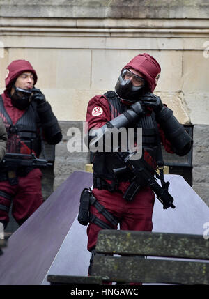 DOCTOR WHO series ten being filmed in Cardiff Bay Stock Photo - Alamy