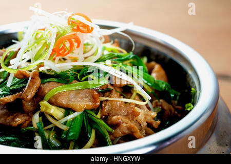 Chinese Spring Onion Beef stir fried Stock Photo - Alamy