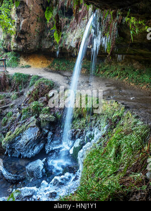 Yad Waterfall Maspie Den Falkland Fife Scotland June 2016 Stock Photo ...