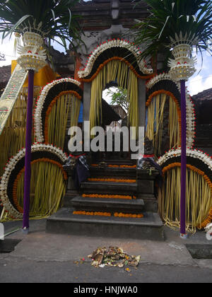 Entrance gate of a traditional Balinese house in Desa Katung in ...