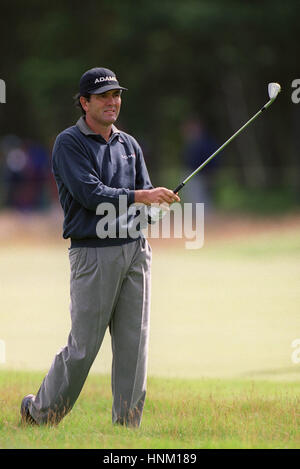 DAVID FROST BRITISH OPEN CARNOUSTIE 14 July 1999 Stock Photo - Alamy