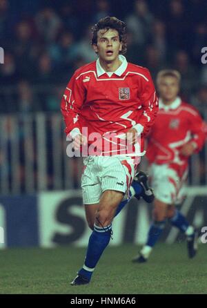 PATRIK BERGER LIVERPOOL FC 11 September 1999 Stock Photo - Alamy