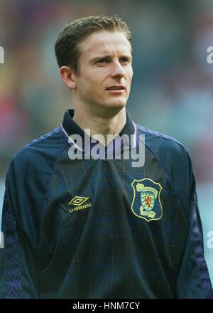 KEVIN GALLACHER SCOTLAND & BLACKBURN ROVERS FC 02 July 1998 Stock Photo ...