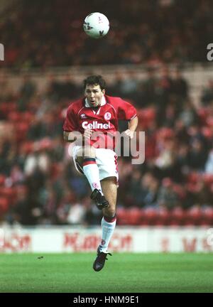 BRYAN ROBSON MIDDLESBROUGH FC MANAGER 09 November 1995 Stock Photo - Alamy