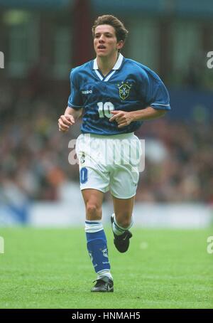 JUNINHO BRAZIL & SAN PAULO 14 June 1995 Stock Photo - Alamy