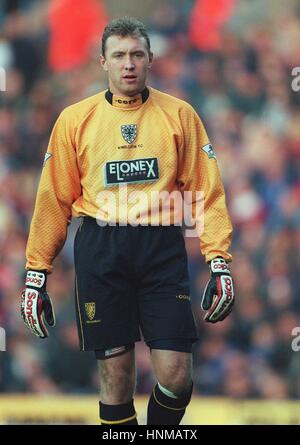 PAUL HEALD WIMBLEDON FC 11 December 1995 Stock Photo - Alamy