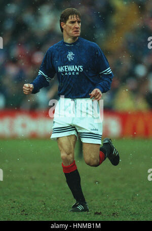 RICHARD GOUGH GLASGOW RANGERS FC 06 March 1995 Stock Photo - Alamy