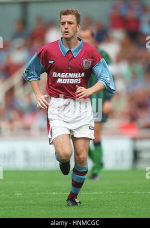 KEITH ROWLAND WEST HAM UNITED FC 26 March 1997 Stock Photo - Alamy