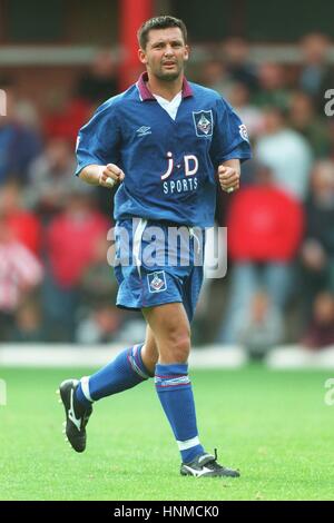 NICKY BANGER OLDHAM ATHLETIC FC 05 September 1995 Stock Photo - Alamy