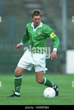 ALAN MCDONALD NORTHERN IRELAND & QPR FC 19 June 1995 Stock Photo - Alamy