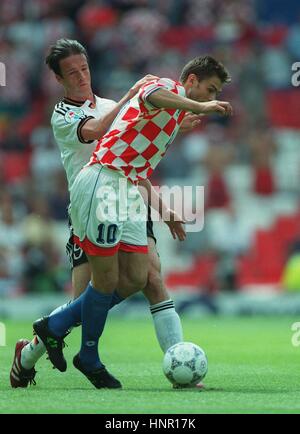FREDI BOBIC & ZVONIMIR BOBAN GERMANY V CROATIA 23 June 1996 Stock Photo ...