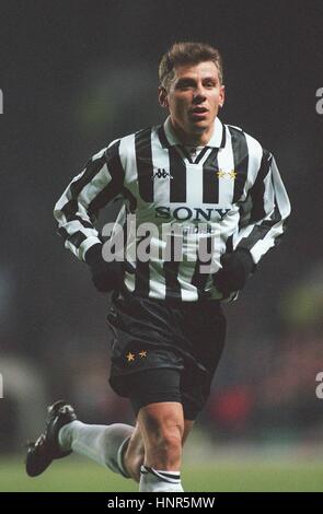 VLADIMIR JUGOVIC JUVENTUS FC 27 November 1996 Stock Photo - Alamy