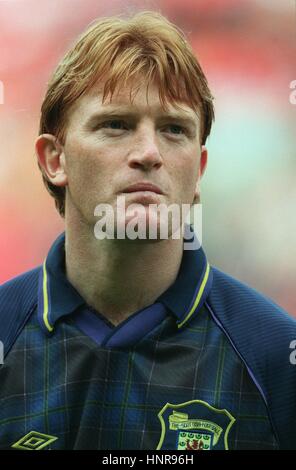 STUART MCCALL SCOTLAND & GLASGOW RANGERS FC 17 June 1996 Stock Photo ...