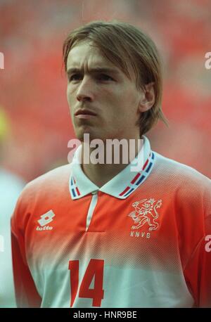 RICHARD WITSCHGE HOLLAND & BORDEAUX FC 22 June 1996 Stock Photo - Alamy