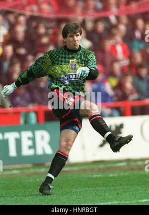 SIMON TRACEY SHEFFIELD UNITED FC 14 November 1999 Stock Photo - Alamy