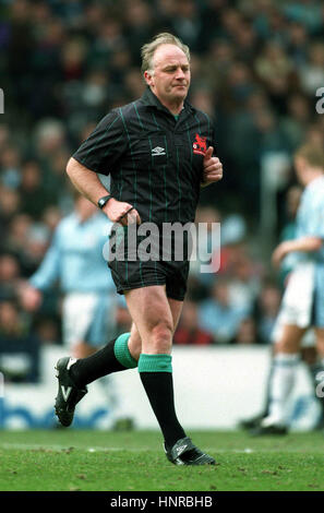 ROBBIE HART, REFEREE Stock Photo - Alamy