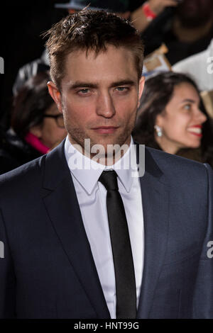 London, UK. 16th Feb, 2017. L-R: Robert Pattinson, Sienna Miller ...