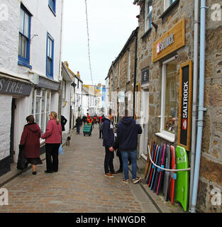 fore street st ives cornwall Stock Photo: 21527160 - Alamy