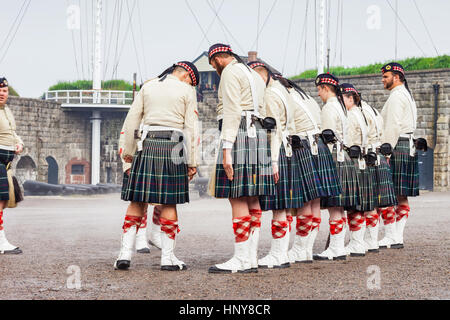 A man in the uniform of the 78th Highlanders at the Citadel Fort (Fort ...