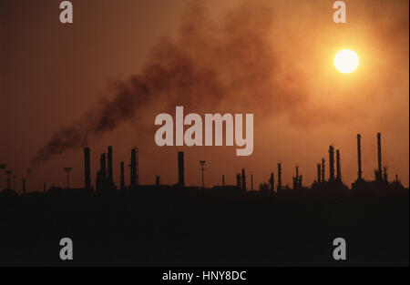 Riyadh oil refinery at sunset Stock Photo - Alamy