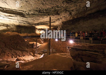Saltpeter mine in Mammoth Cave National Park Stock Photo - Alamy