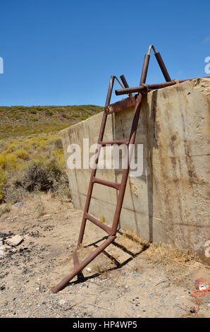 Rusty metal ladder Stock Photo: 147215026 - Alamy