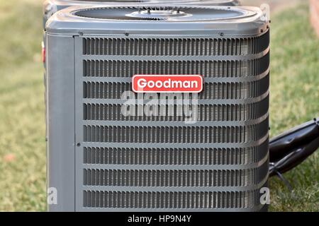 Goodman outside air conditioning unit Stock Photo - Alamy