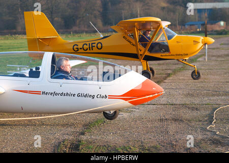 Gliding glider a Grob G103 Twin Astir two seat training glider prepares ...