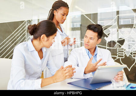 Doctors in medical training workshop at hospital Stock Photo: 127401946 ...