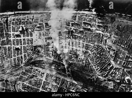 German air raid over central London 1940, Blitz, World War II Stock ...
