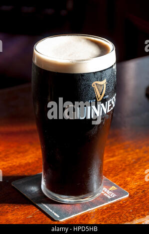 Guinness Ireland Pint Stout Diageo Black White Irish Castlerea Alcohol ...