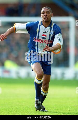 DES WALKER SHEFFIELD WEDNESDAY FC 31 October 1998 Stock Photo - Alamy