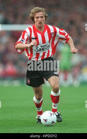 MICHAEL GRAY SUNDERLAND FC 26 March 1997 Stock Photo - Alamy