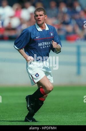 IAN DURRANT GLASGOW RANGERS FC 08 August 1994 Stock Photo - Alamy