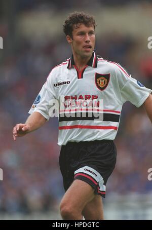 RONNY JOHNSEN MANCHESTER UNITED FC MANCHESTER OLD TRAFFORD 21 October ...