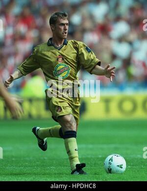 LEE CLARK SUNDERLAND FC 12 August 1997 Stock Photo - Alamy