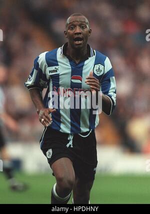 WAYNE COLLINS SHEFFIELD WEDNESDAY FC 05 October 1997 Stock Photo - Alamy