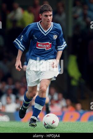 STUART CAMPBELL LEICESTER CITY FC 19 October 1998 Stock Photo - Alamy