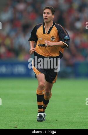 DARREN FERGUSON WOLVERHAMPTON WANDERERS FC 25 August 1997 Stock Photo ...