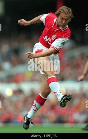 DAVID PLATT ARSENAL FC 01 September 1997 Stock Photo - Alamy