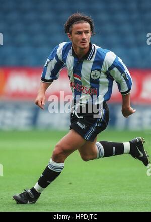 BENITO CARBONE SHEFFIELD WEDNESDAY FC 12 December 1998 Stock Photo - Alamy