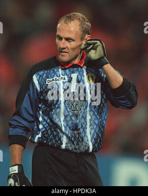 FILIP DE WILDE BELGIUM & SPORTING LISBON 16 June 1998 Stock Photo - Alamy