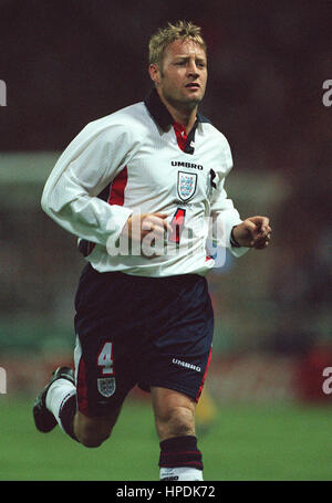 DAVID BATTY ENGLAND & NEWCASTLE UTD FC 26 June 1998 Stock Photo - Alamy