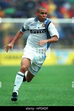 RONALDO INTER MILAN FC 18 September 1997 Stock Photo - Alamy