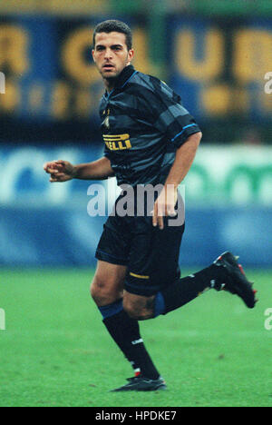 ZE' ELIAS INTER MILAN FC 18 September 1997 Stock Photo - Alamy