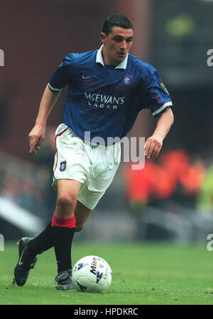 CHARLIE MILLER GLASGOW RANGERS FC 01 November 1994 Stock Photo - Alamy