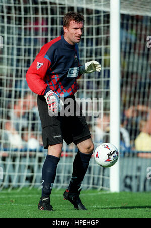 TIM FLOWERS BLACKBURN ROVERS FC 24 October 1996 Stock Photo - Alamy