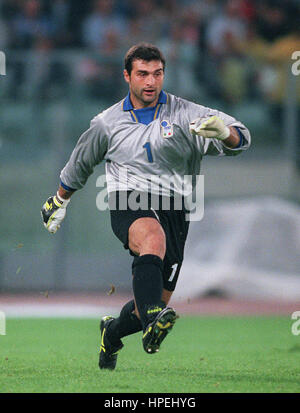 ANGELO PERUZZI ITALY & JUVENTUS FC 05 September 1998 Stock Photo - Alamy